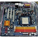 ASRockからも“GeForce 7050 PV”搭載マザー！DVI出力をサポート