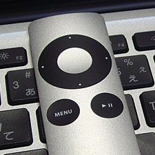 ASCII.jp：スリムな新Apple Remote、MacBook Proで使おう (1/2)