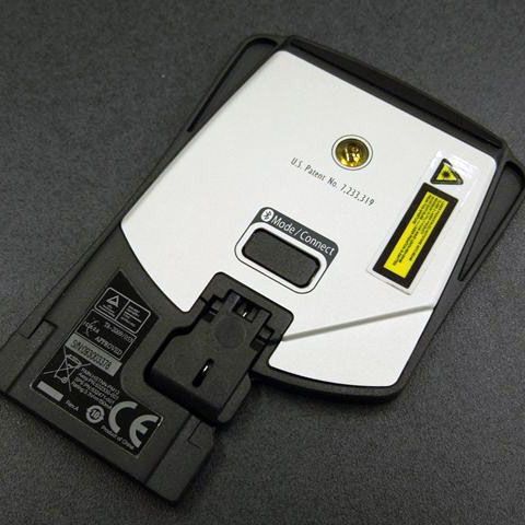 ASCII.jp：ExpressCardスロットに収納できるHP製カード型マウスが販売中