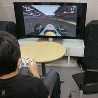 ASCII.jp：「F1 2012」がいよいよ始動！ テスト版をがっつりプレイした (1/2)