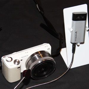 ASCII.jp：iPhoneでデジイチのシャッターを切る！ 「SmartTrigger」