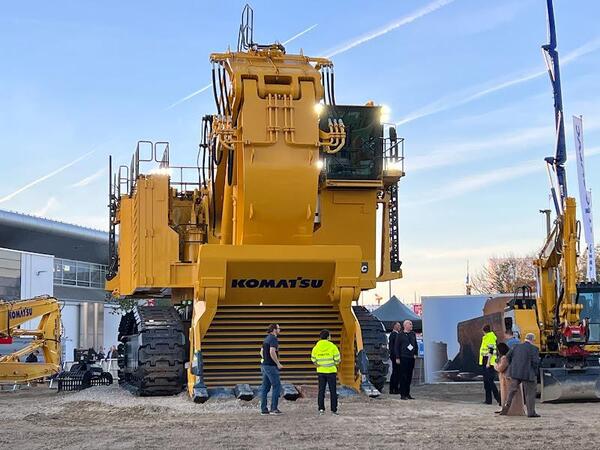 ASCII.jp：世界最大の重機展示会に行ってきた－倶楽部情報局