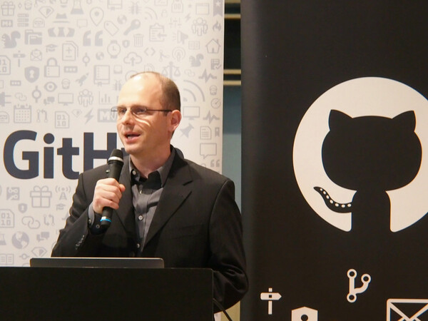 ASCII.jp：「開発者を幸福にするために」GitHub CEOが今後注力する“4つの柱”を説明