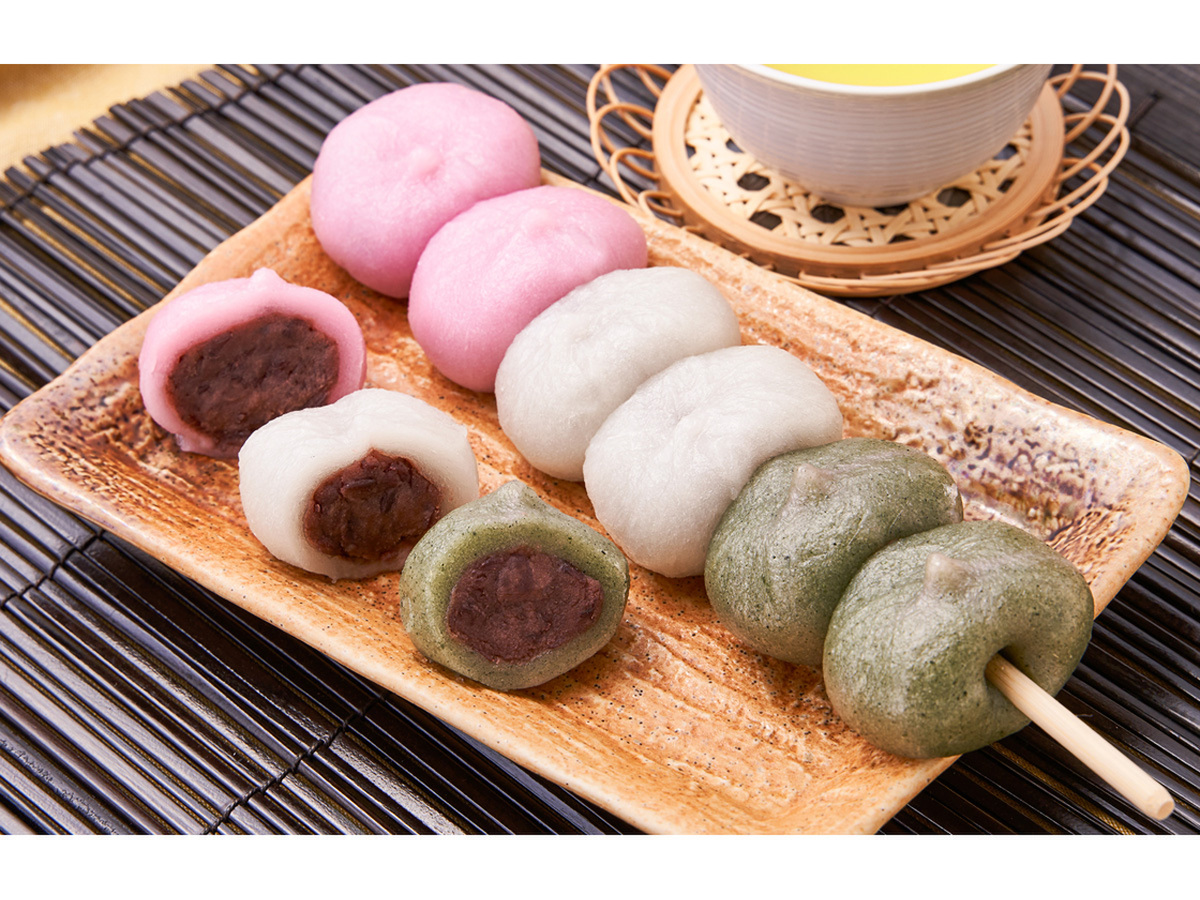 ASCII.jp：1玉40g×6玉＝240gのド迫力！ ローソンストア100「限界超えの一本！花より団子（餡入り）」