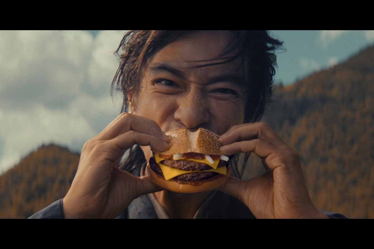 ASCII.jp：マクドナルド、新CMは櫻坂46・藤吉夏鈴と堺雅人が共演「道を切り拓け」