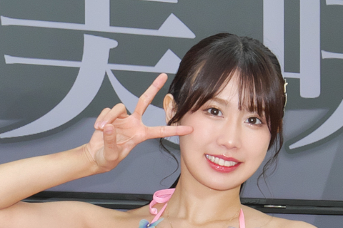 ASCII.jp：年下を誘惑する魅惑のお姉さんに！ SNSも話題の相原美咲、ついにDVDリリース10本達成 (1/2)