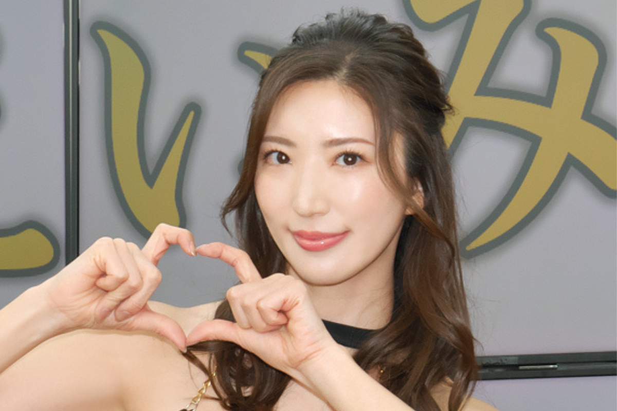 ASCII.jp：最後の思い出作りで南国旅行！ 「ミラクル神ボディー」松嶋えいみ、イメージDVD卒業へ (1/2)