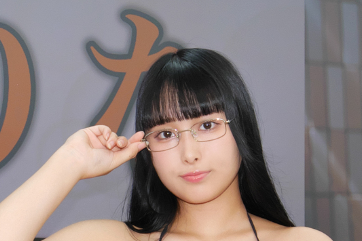 ASCII.jp：受験勉強に励む「教え子」に恋の手ほどき！ 浅川まりな大人目線で誘惑する4th DVD (1/2)