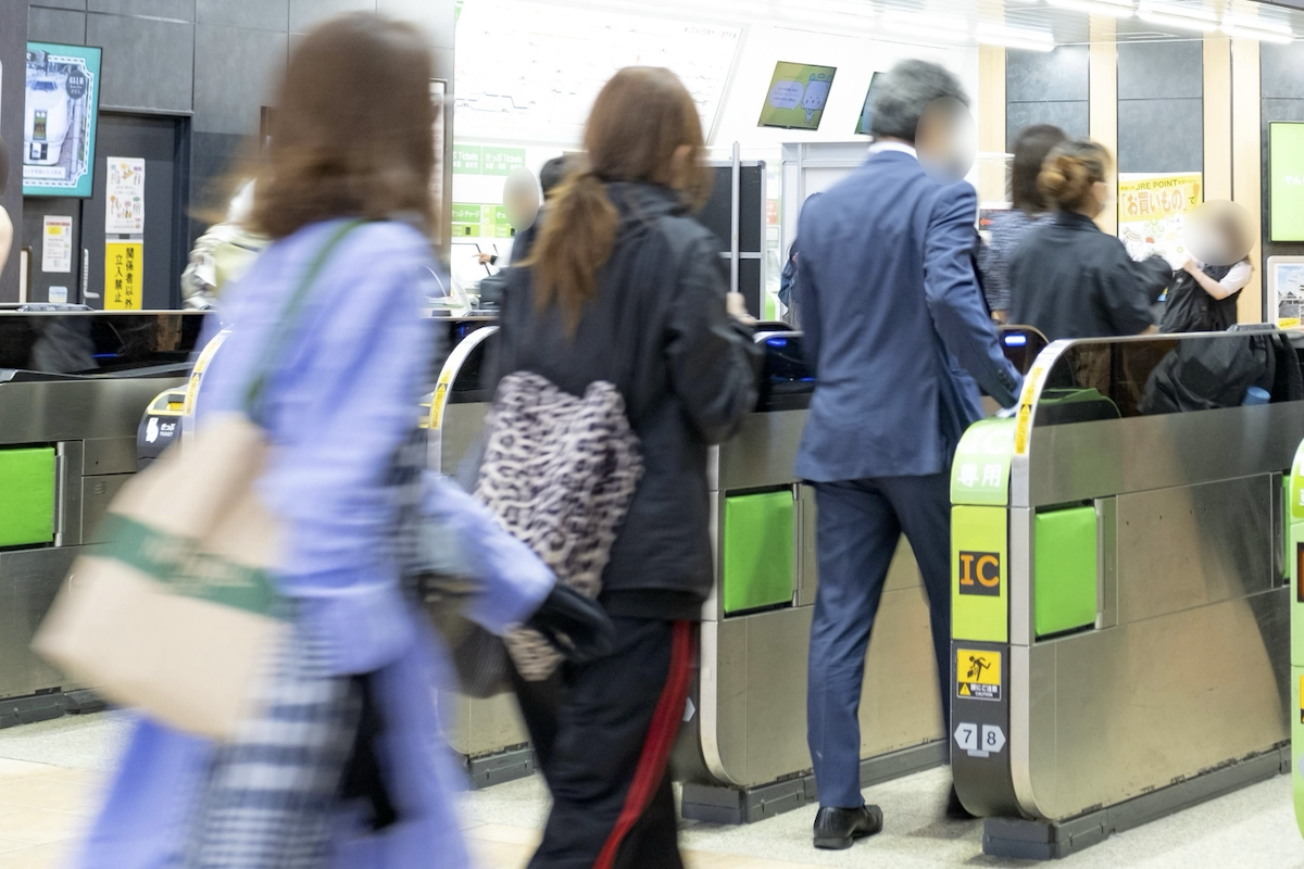 ASCII.jp：JR「オフピーク定期券」値下げ、通常の15％オフ価格に