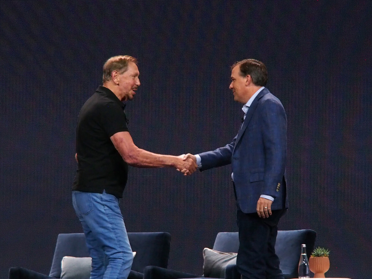 ASCII.jp：AWS CEOがオラクル年次イベントの基調講演に登壇、「Oracle Database＠AWS」を語る (2/2)