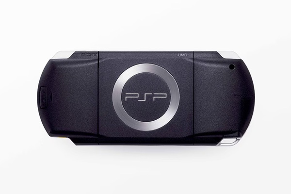 「PSP」20周年でユーザーに思い出のゲーム呼びかけ 「モンハンポータブル」など懐かしむ声あふれる - 週刊アスキー
