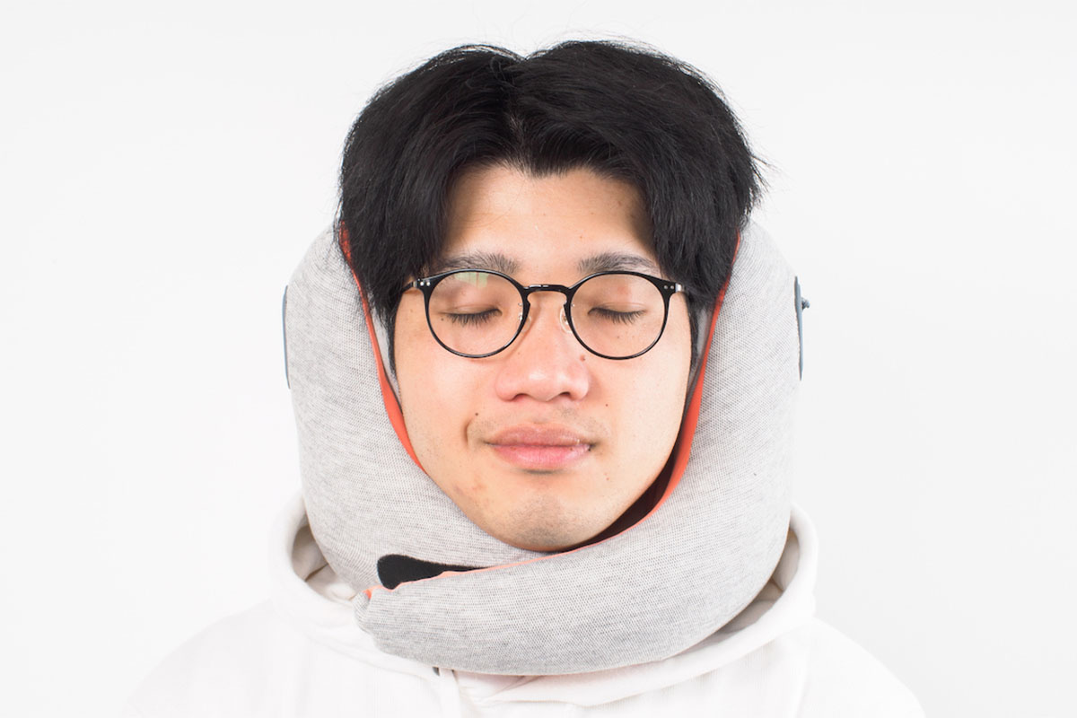 ASCII.jp：これ良さそう！首完全固定してくれそうなヘッドホン的なナニカ (2/4)