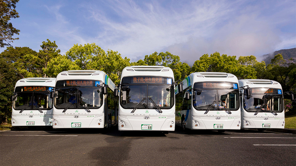 屋久島から全国へ！ ヒョンデのEVバス第一号が納車 運行はGW明け予定 - 週刊アスキー