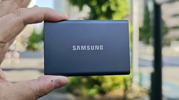 スマホで肥大化する大容量データを外付けSSDに逃がすのが思いのほか便利だった件(2025) - 週刊アスキー