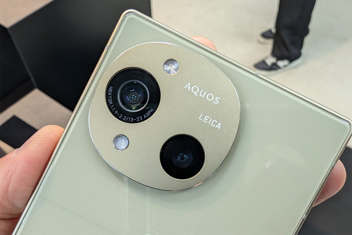 「手に入れやすいハイエンド」AQUOS R10が7月10日発売 SIMフリー版は10万円前後 - 週刊アスキー