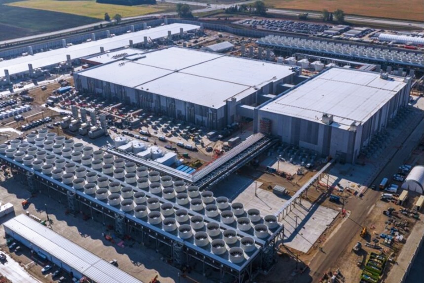 ASCII.jp：マイクロソフト、“世界最強のAIデータセンター“建設